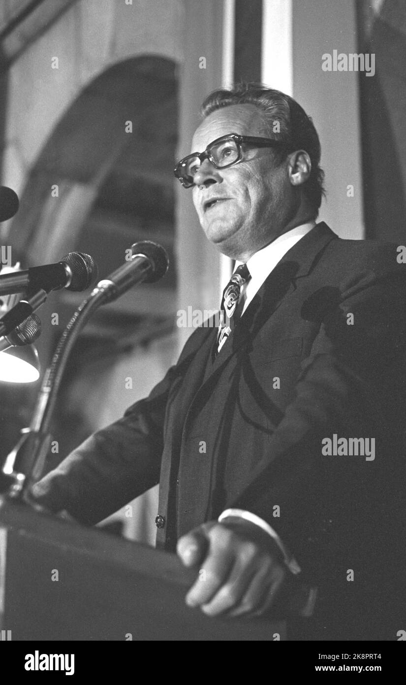 The yes movement Black and White Stock Photos & Images - Alamy