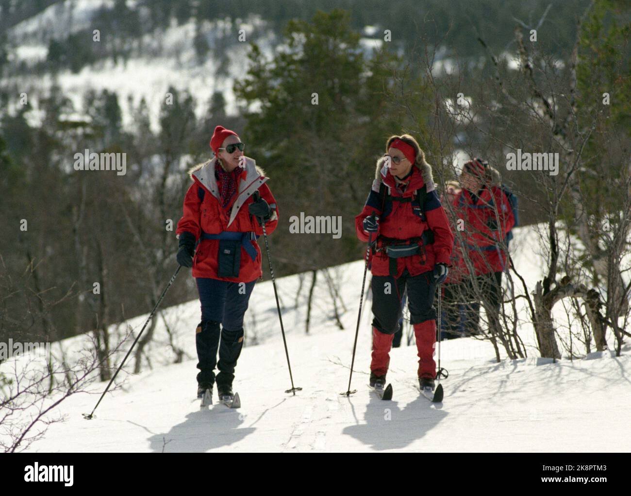 March 1993. The queens Sonja and Margrethe on skiing in Northern Norway ...