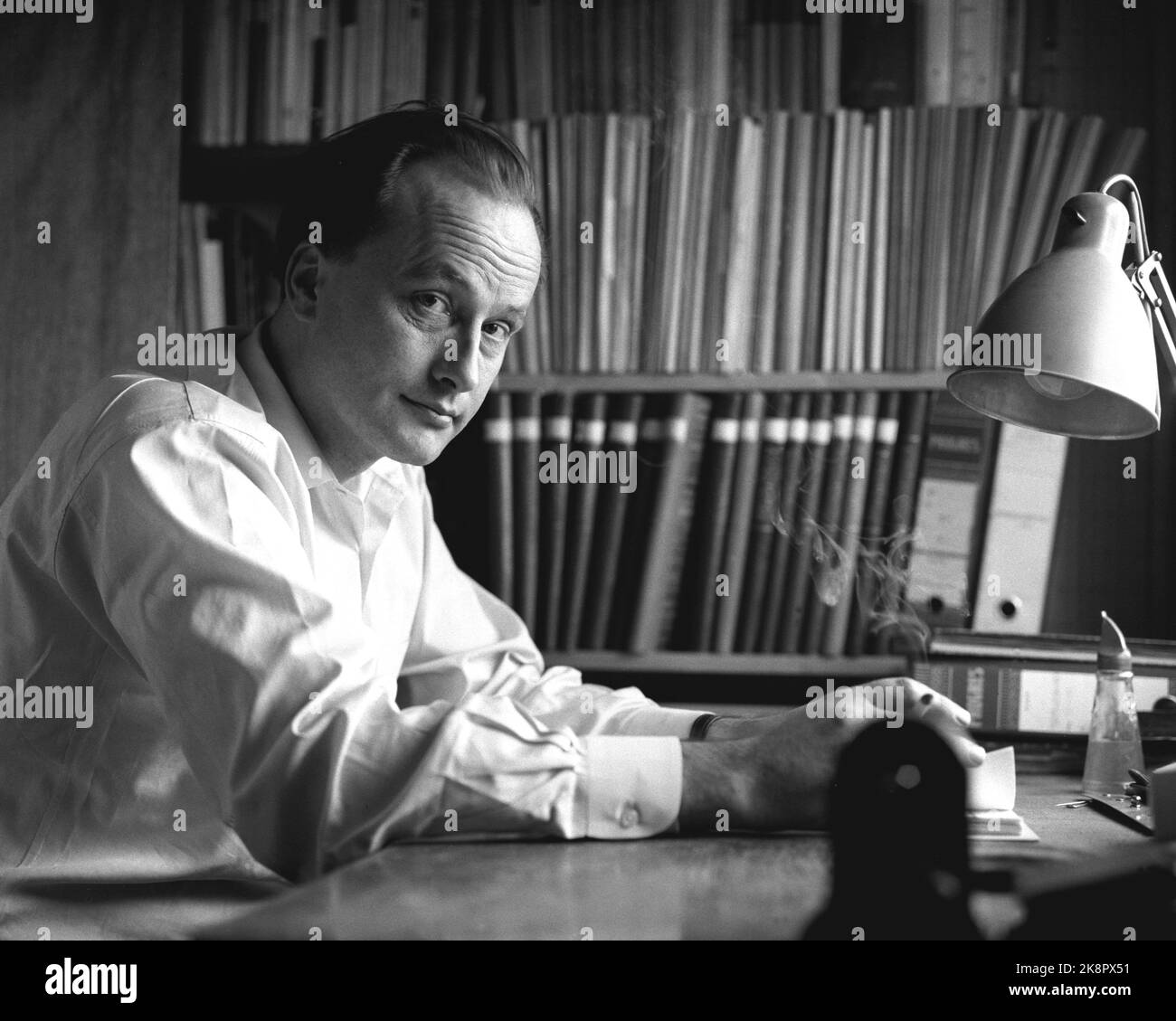 195712 Black and White Stock Photos & Images - Alamy