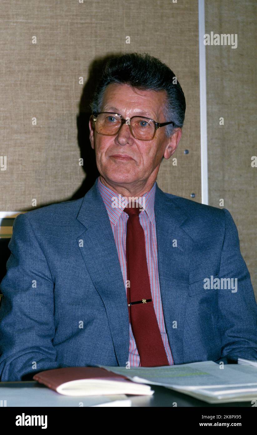 19871123 hi-res stock photography and images - Alamy