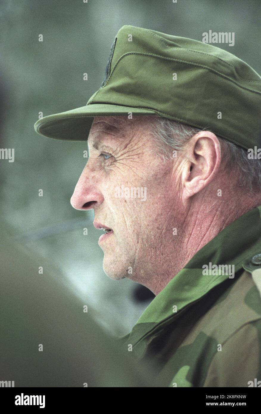 King harald visits brigade 12 during the exercise serious photo hi-res ...