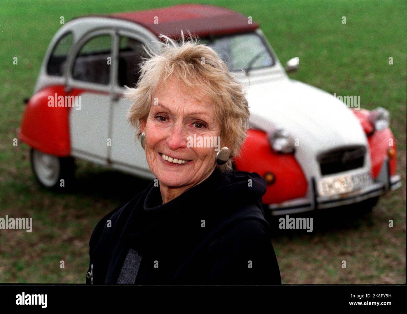 Nrk symbol hi-res stock photography and images - Alamy