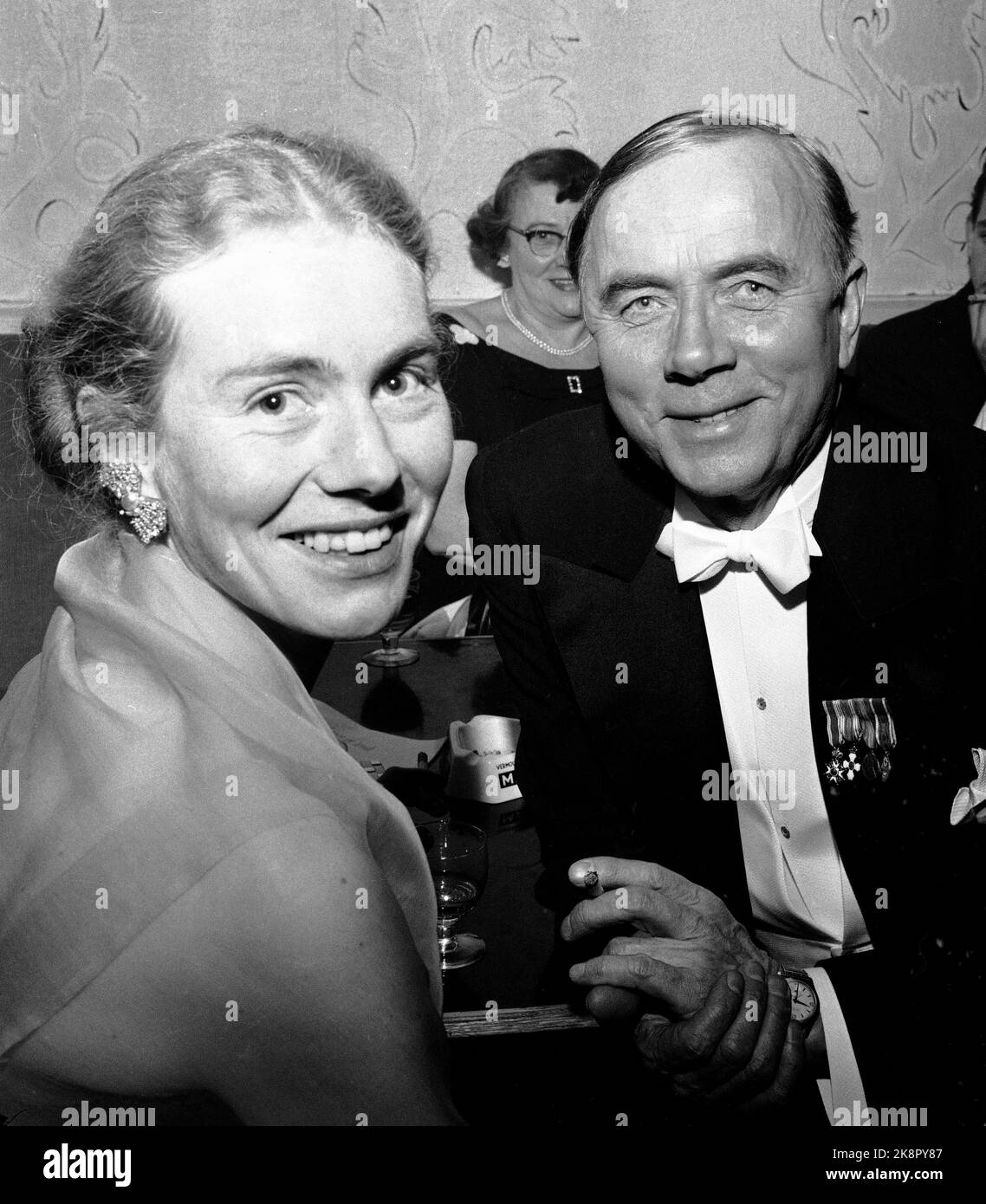 Oslo 19590216: The opening of the Norwegian Opera. Guests at the ...