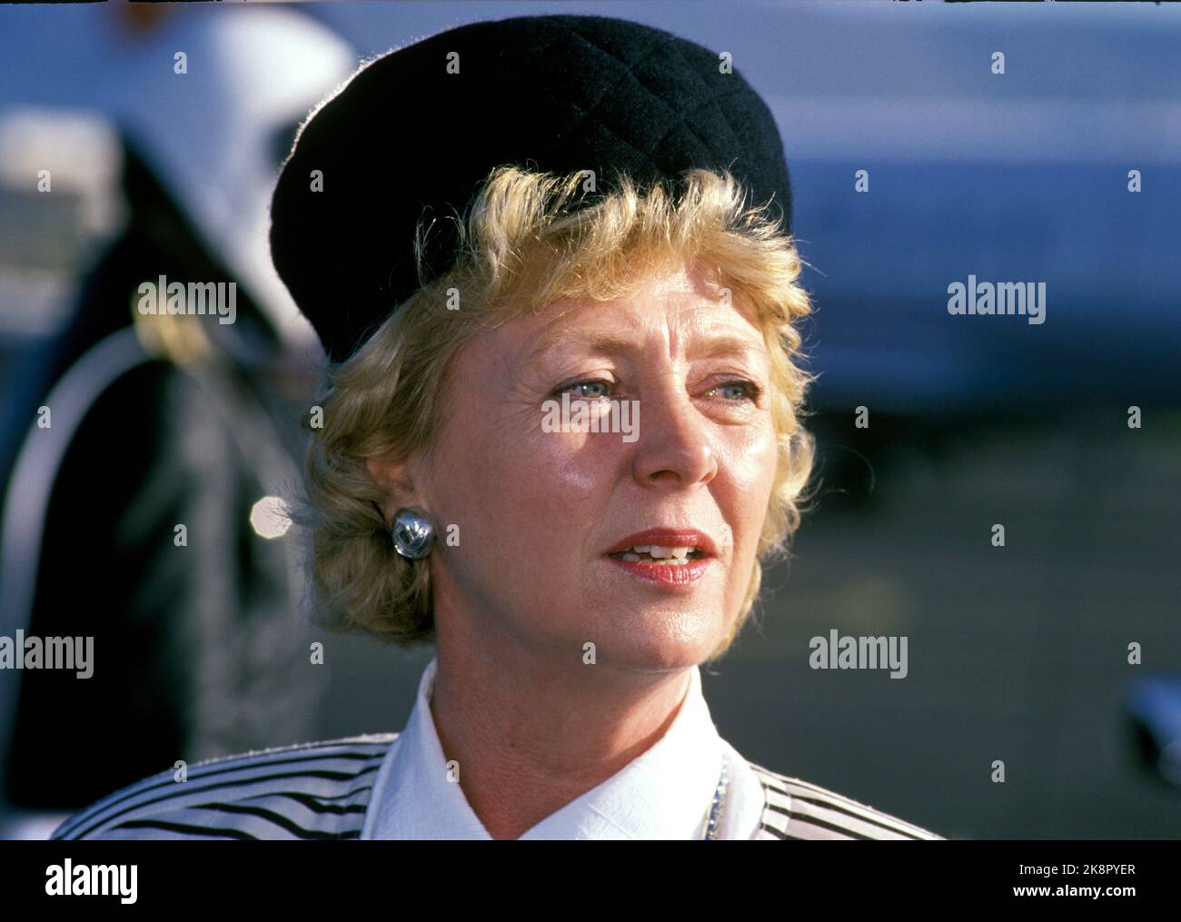 Knut falch scanfoto ntb hats alone portrait hi-res stock photography ...