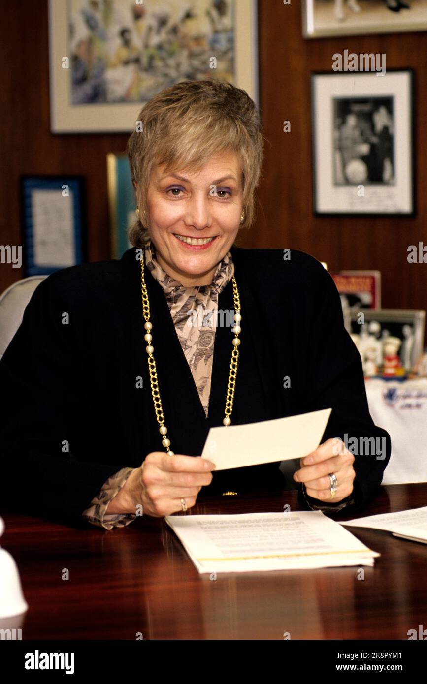 Ingar johansen scanfoto ntb happiness alone portrait hi-res stock photography and images - Alamy