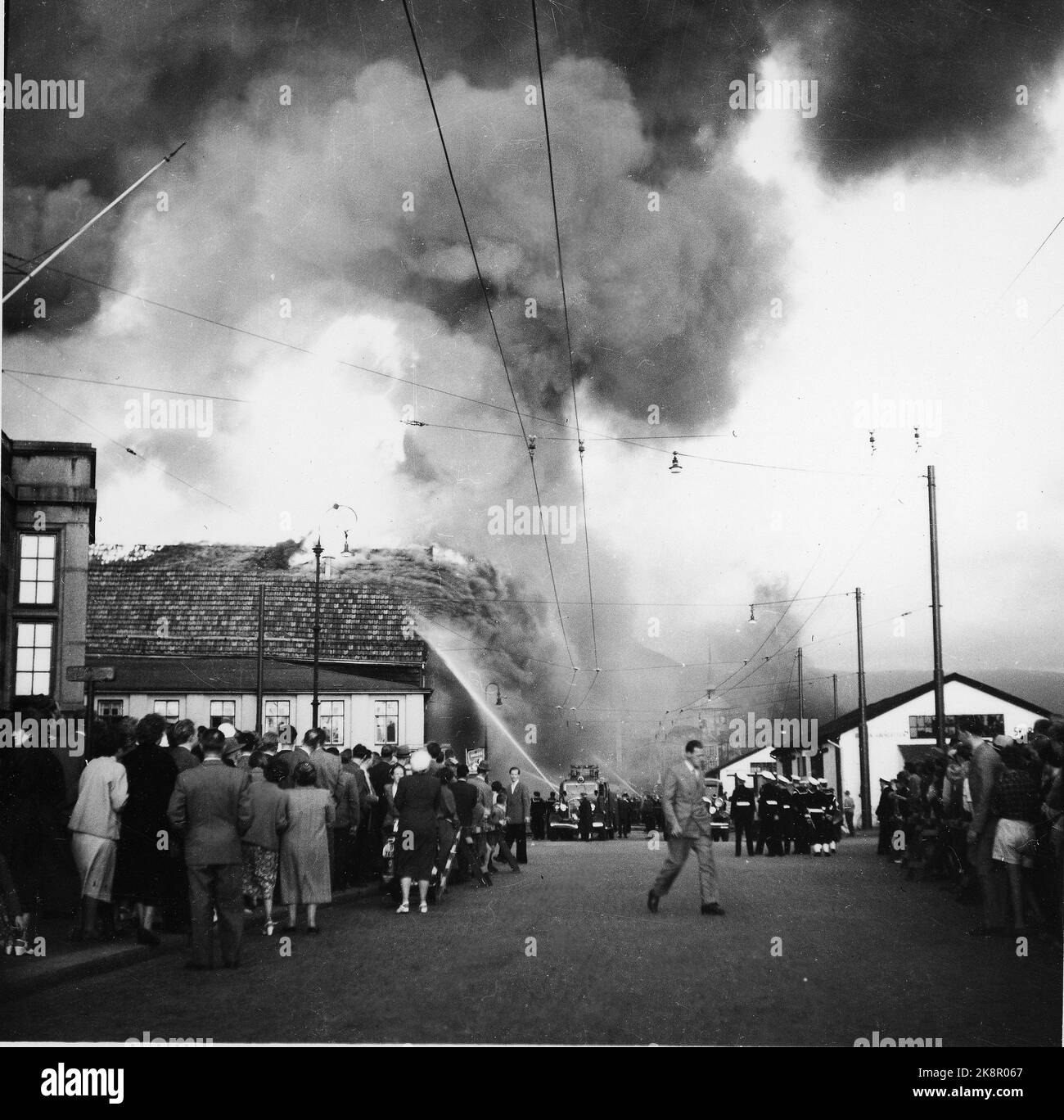 Ntb fire extinguishing historical buildings fires hi-res stock ...