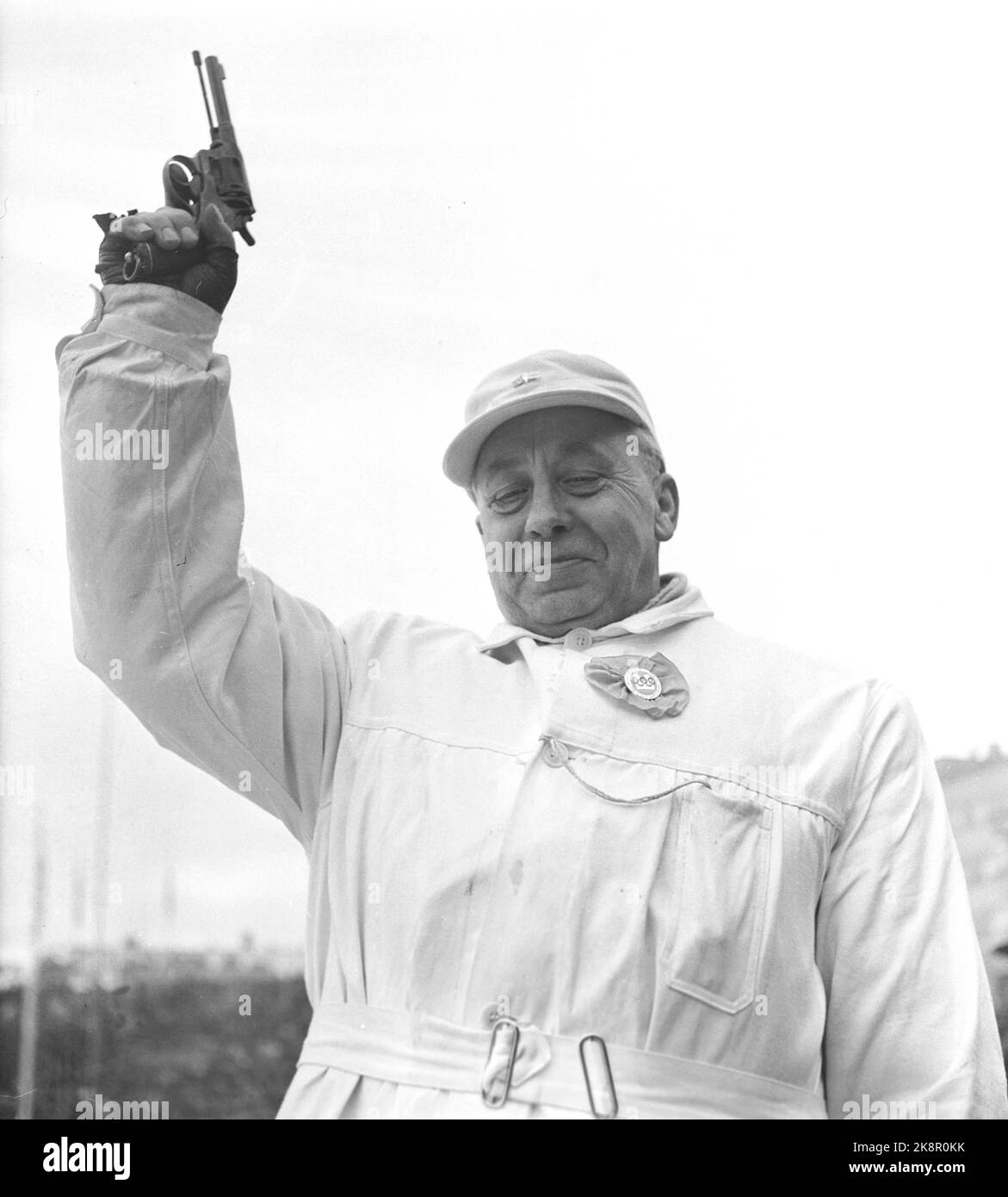 Oslo 19520216: Olympic Winter Games, skating, 500 meters at Bislett ...