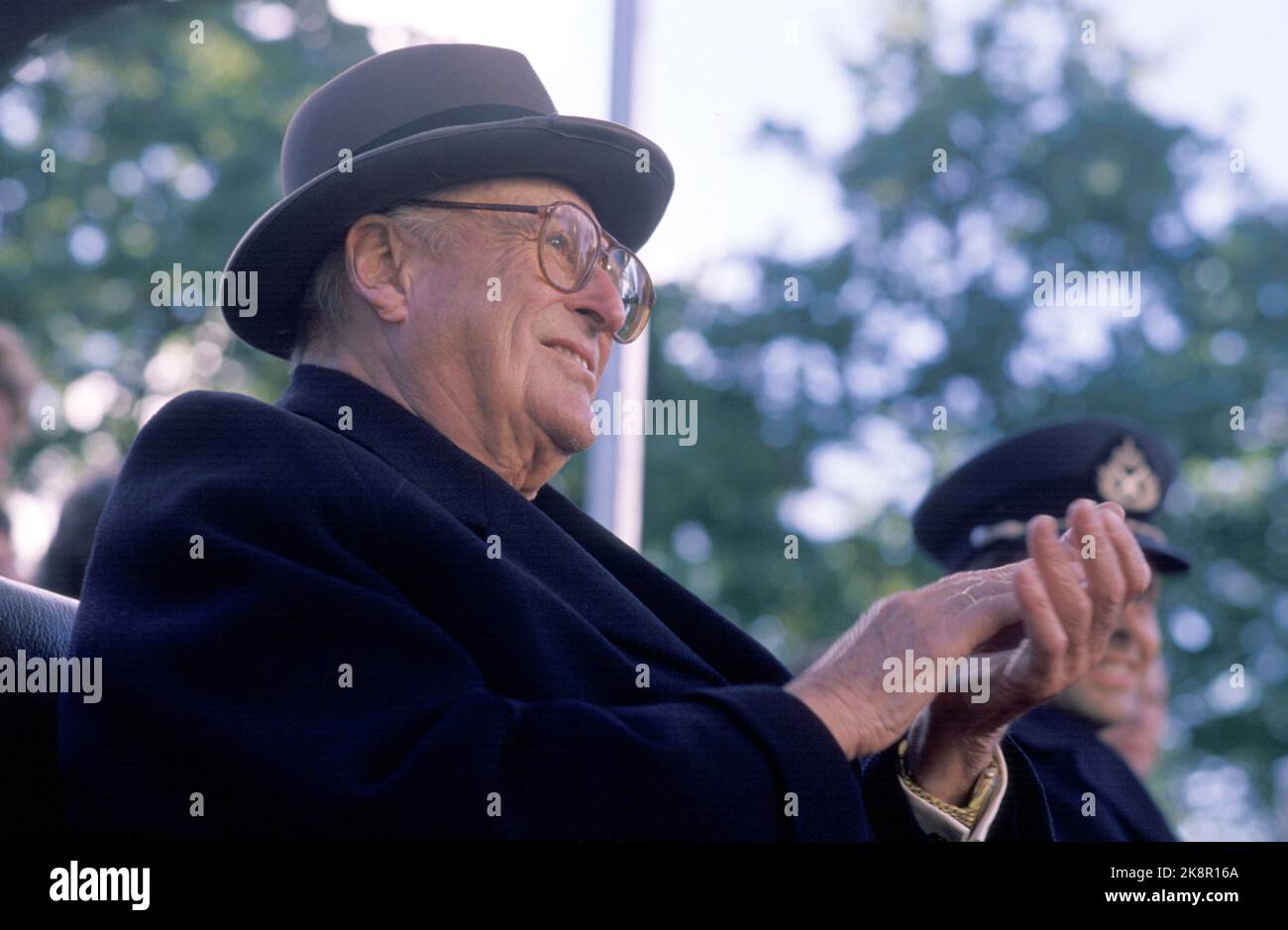 Flaps hat and glasses smiles photo hi-res stock photography and images ...