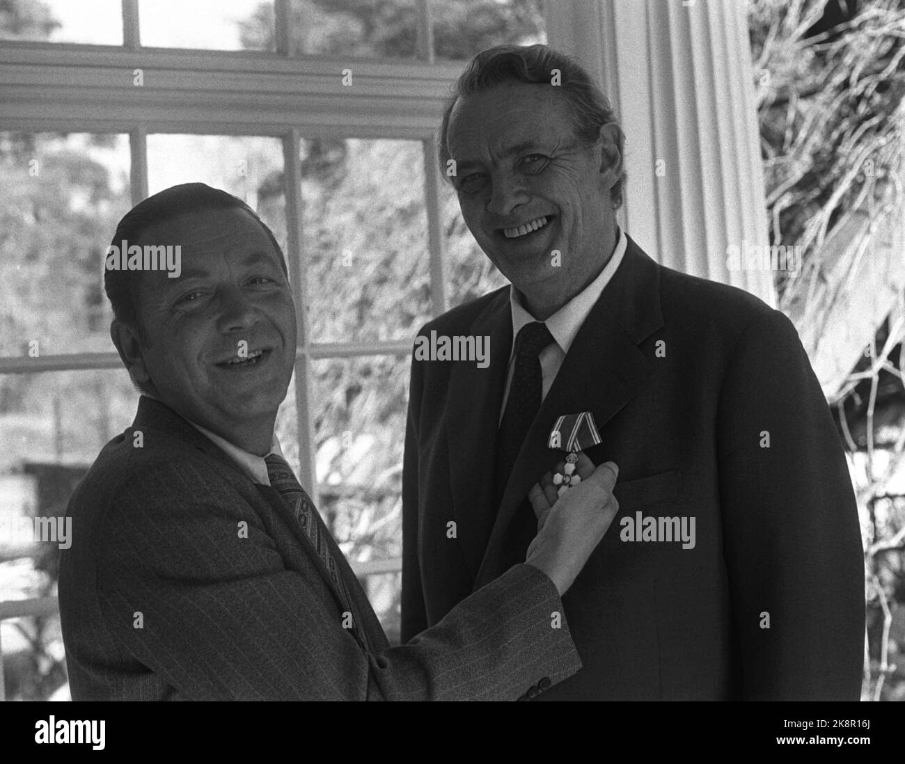 Oslo 19810410 Erik Bye is presented with the Knights Cross of the ...