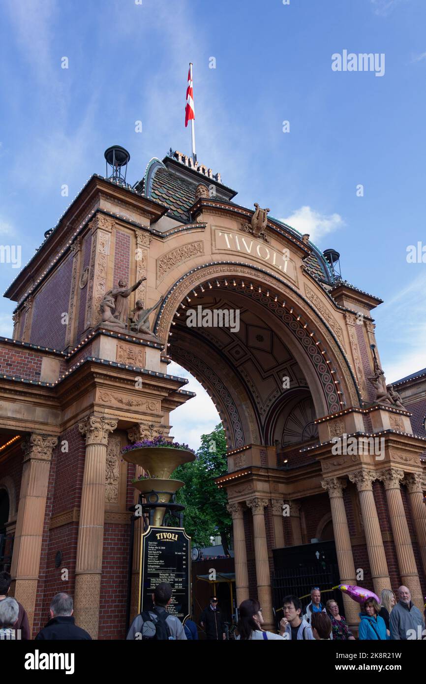 Entrance gate tivoli hi-res stock photography and images - Alamy