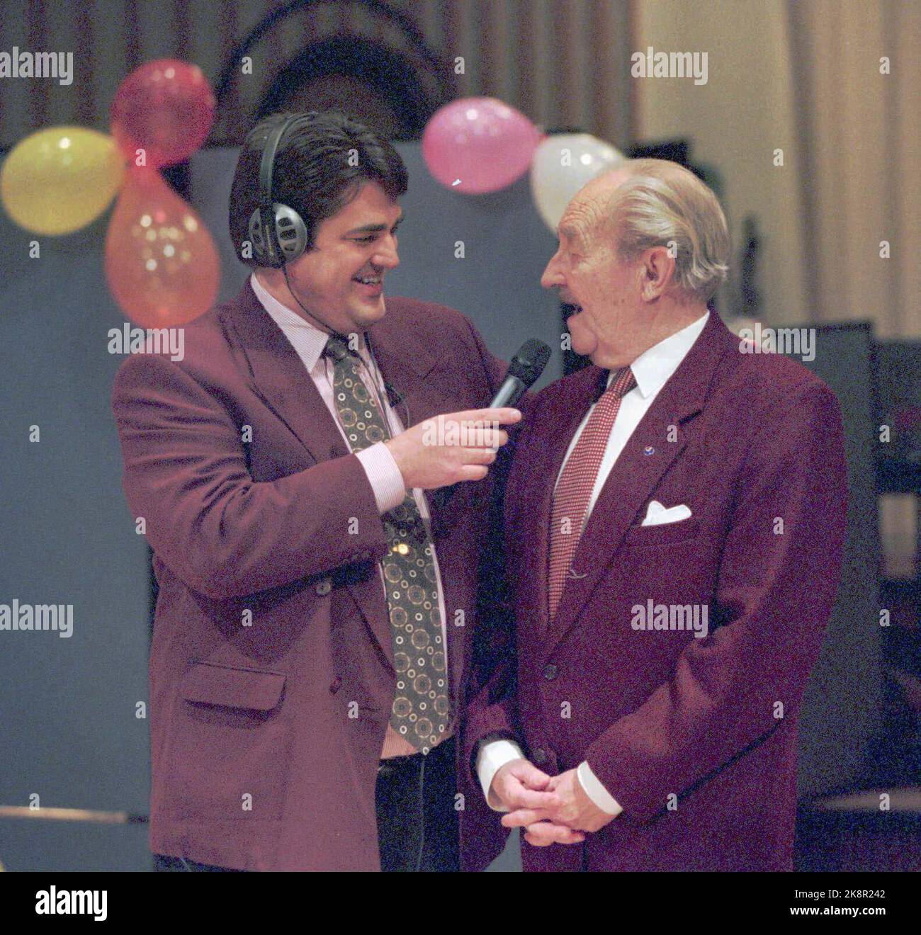 Nrk radio photo hi-res stock photography and images - Alamy