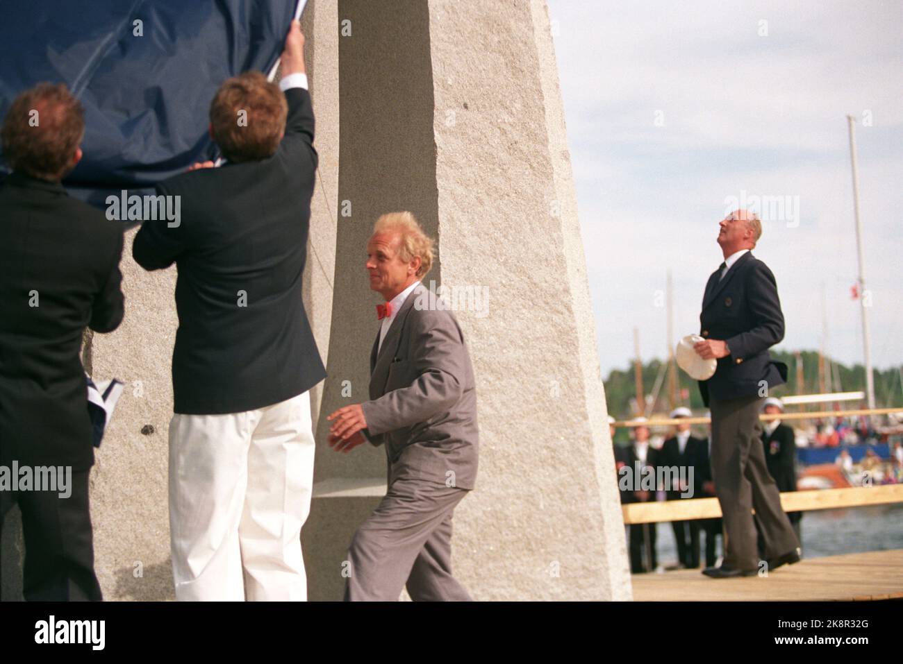 Hankø July 2, 1993. The royal family is gathered for the unveiling of ...