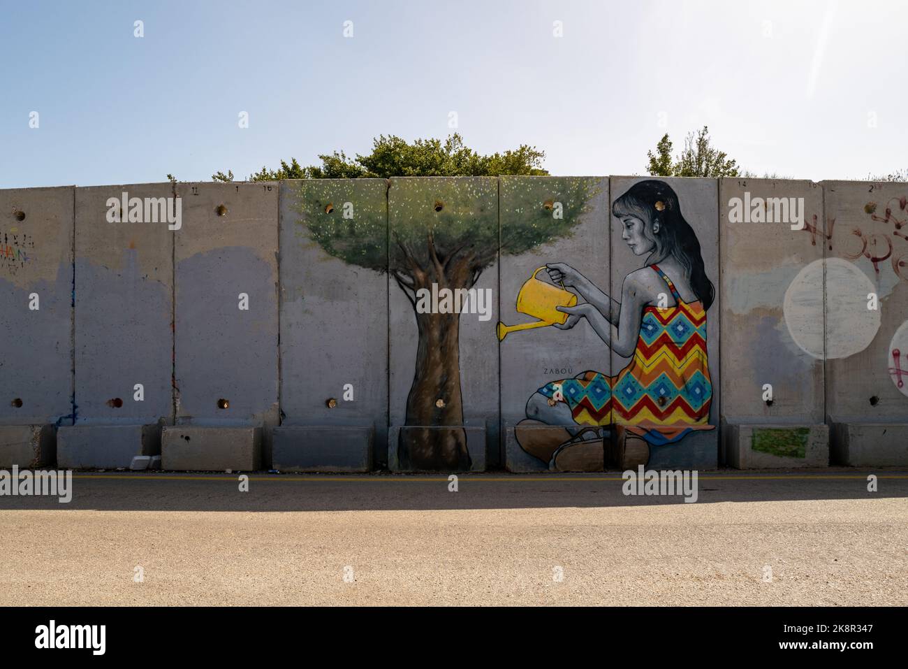 Talking Wall - a graffiti art wall at the border of Israel and Lebanon ...