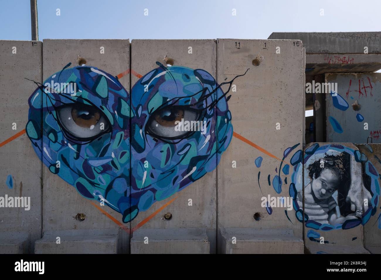 Talking Wall - a graffiti art wall at the border of Israel and Lebanon ...