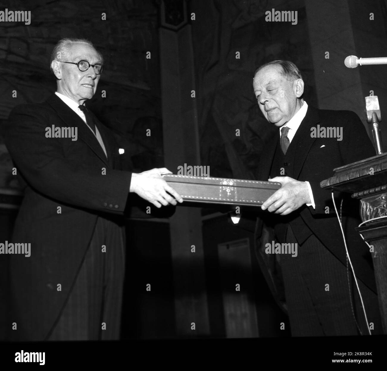 Noel baker hi-res stock photography and images - Alamy