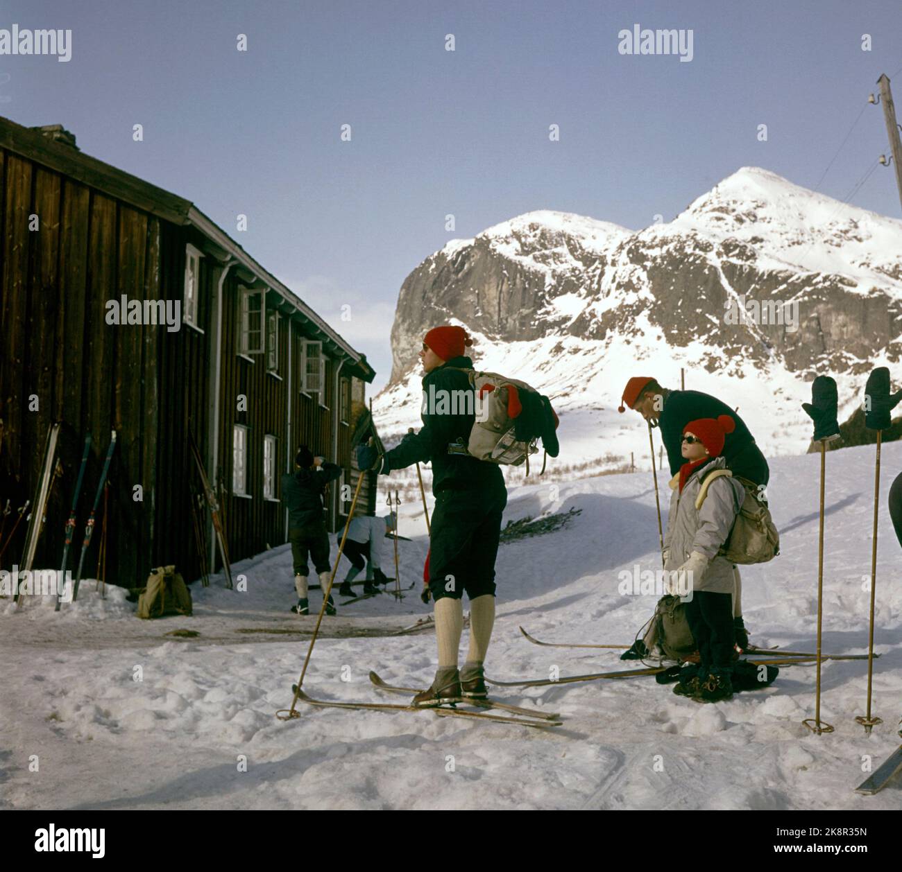 Jotunheimen Easter 1963 Easter tourists get ready for skiing from ...