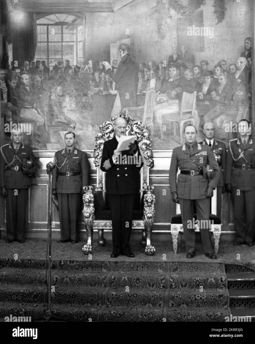 Oslo 19470114 The Storting's solemn opening. King Haakon reads the ...