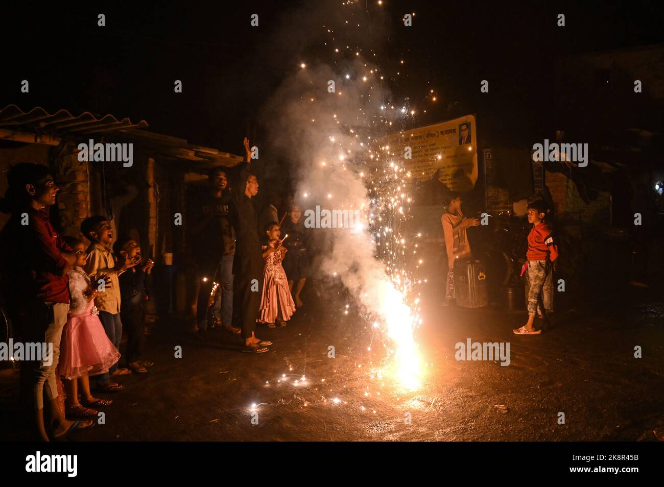 Diwali firecrackers delhi hi-res stock photography and images - Alamy
