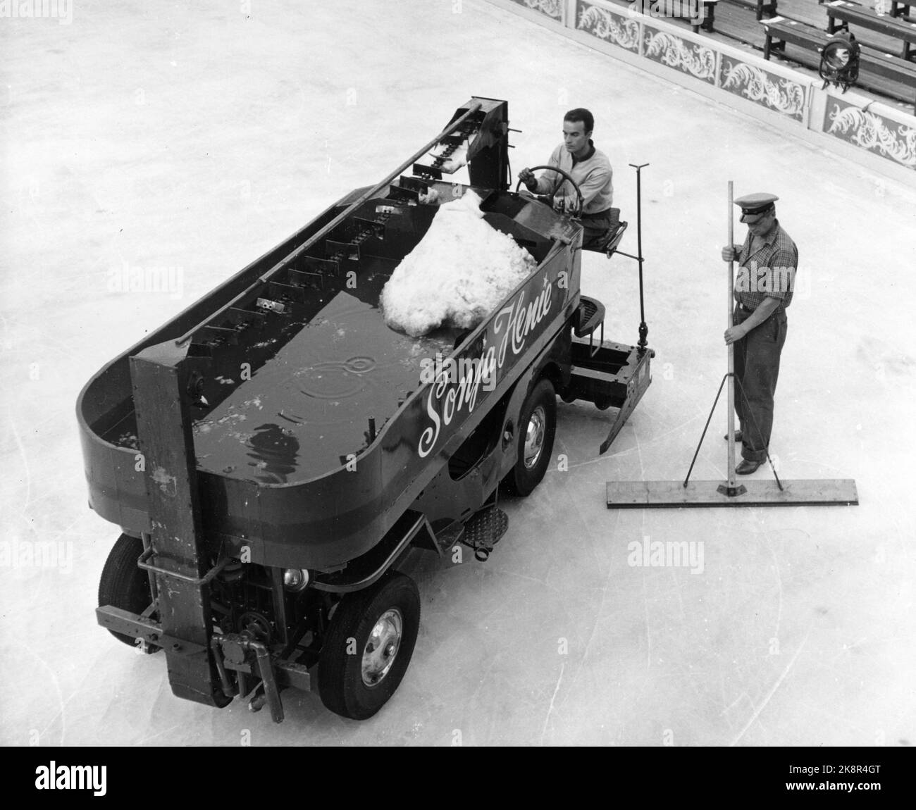 Zamboni machine Black and White Stock Photos & Images - Alamy