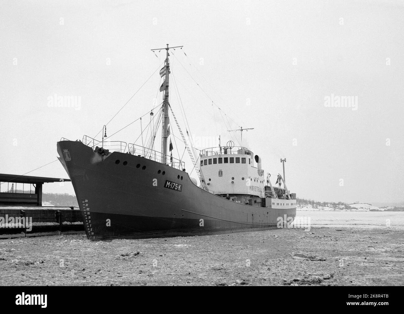 Oslo 19510307 Norway's largest trawler, Mørtrål to the quay in Oslo ...