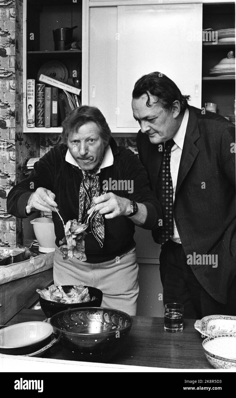 Danny kaye kitchen hi-res stock photography and images - Alamy