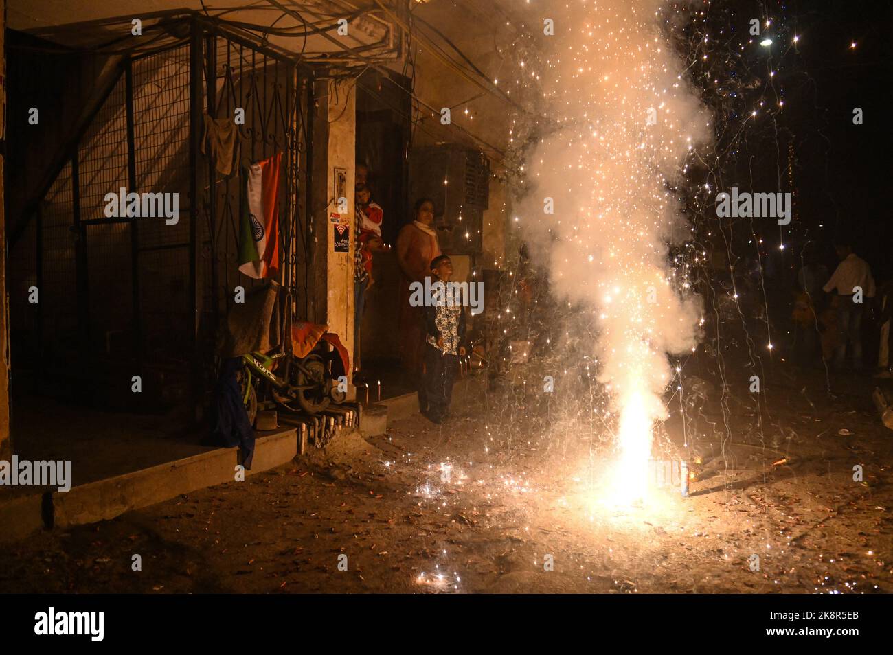 Diwali firecrackers delhi hi-res stock photography and images - Alamy