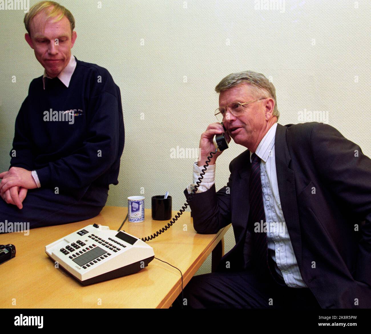 Pal hansen ntb phones hi-res stock photography and images - Alamy