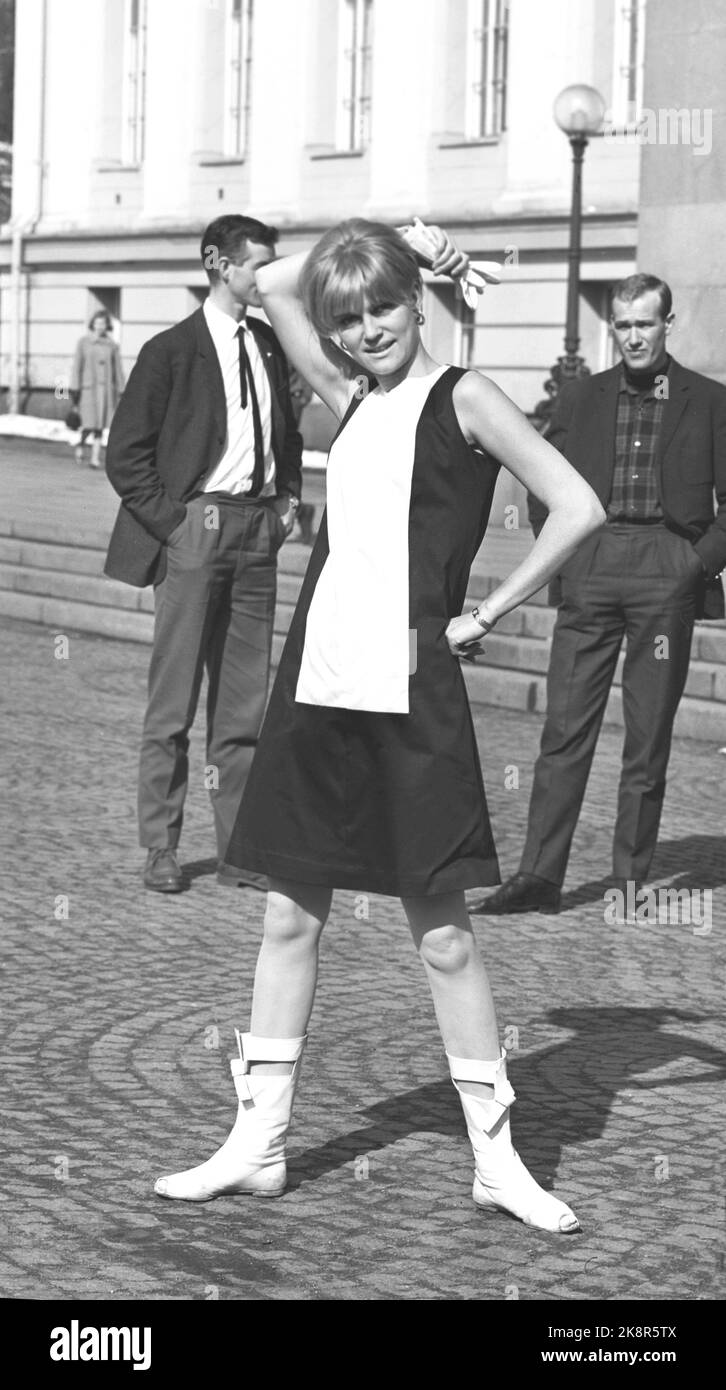 Oslo 19660409. Summer fashions 1966. Ragnhild Bolstad shows this summer ...