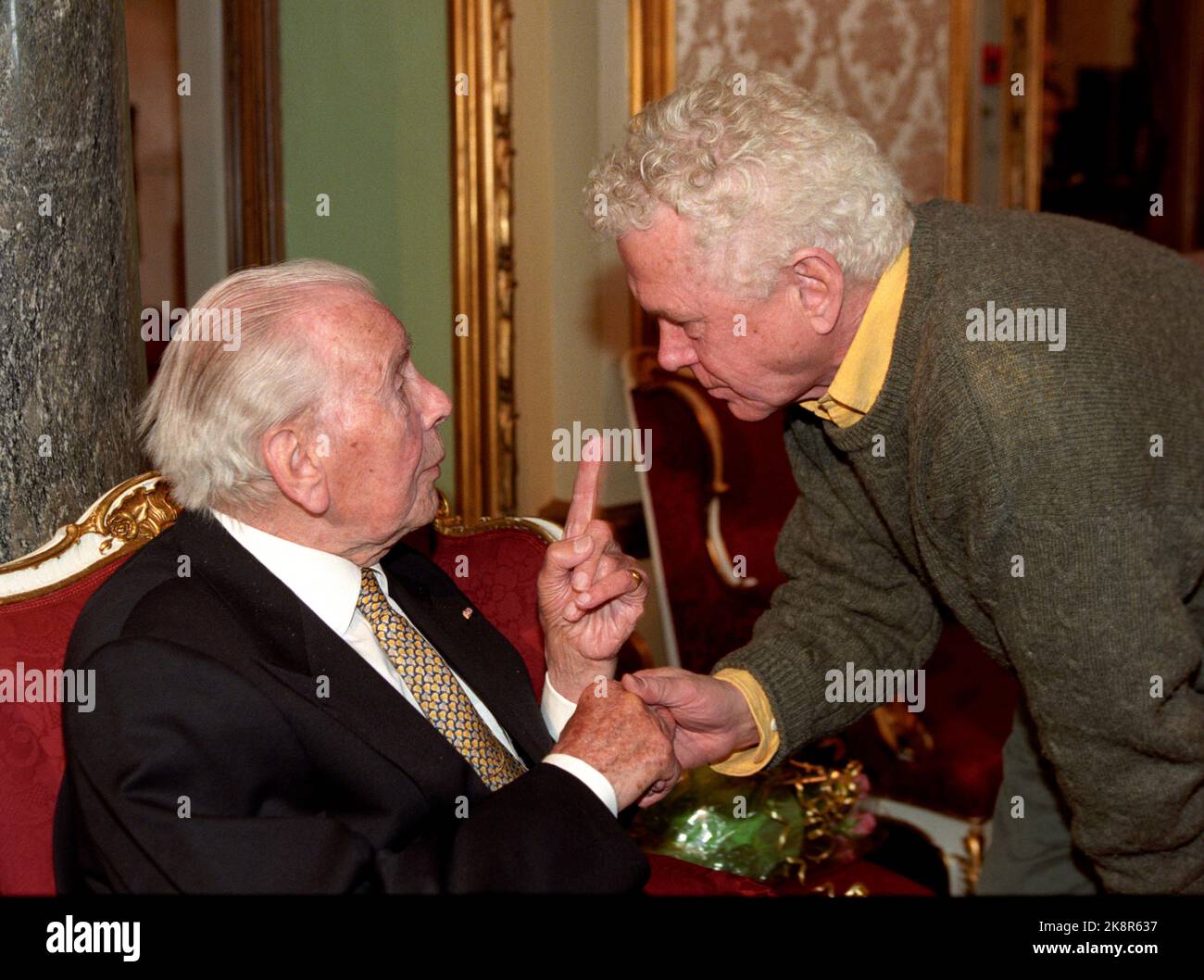 Knut falch scanfoto ntb anniversaries handshake birthdays hi-res stock ...