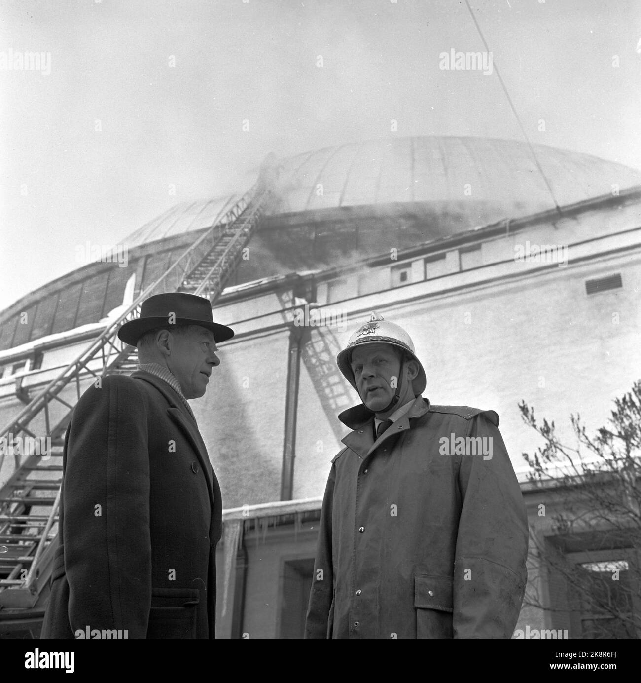 Erik thorberg ntb ntb fires cinemas hi-res stock photography and images ...