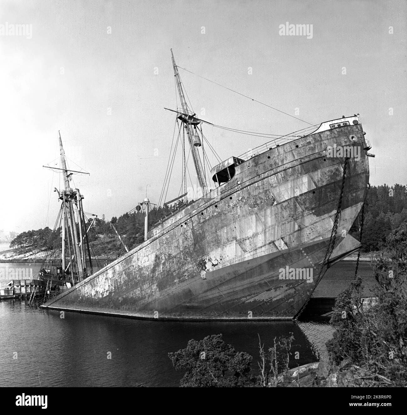 Drøbak; The Danube prison ship that was lowered during the war by the ...