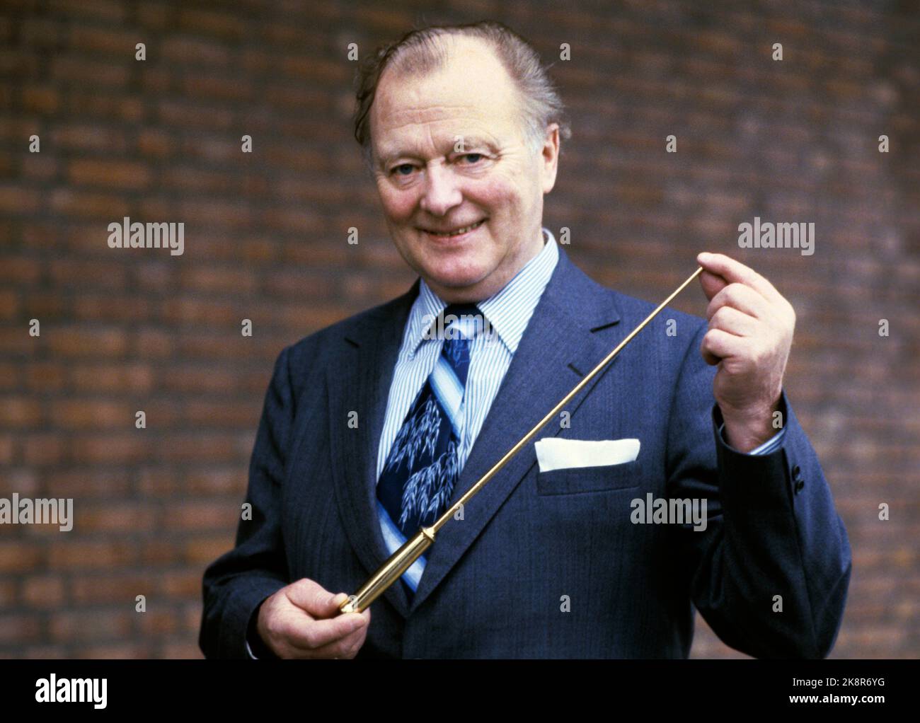 Oslo 19790530. State meteorologist Kristian Trægde gets gold bar of ...