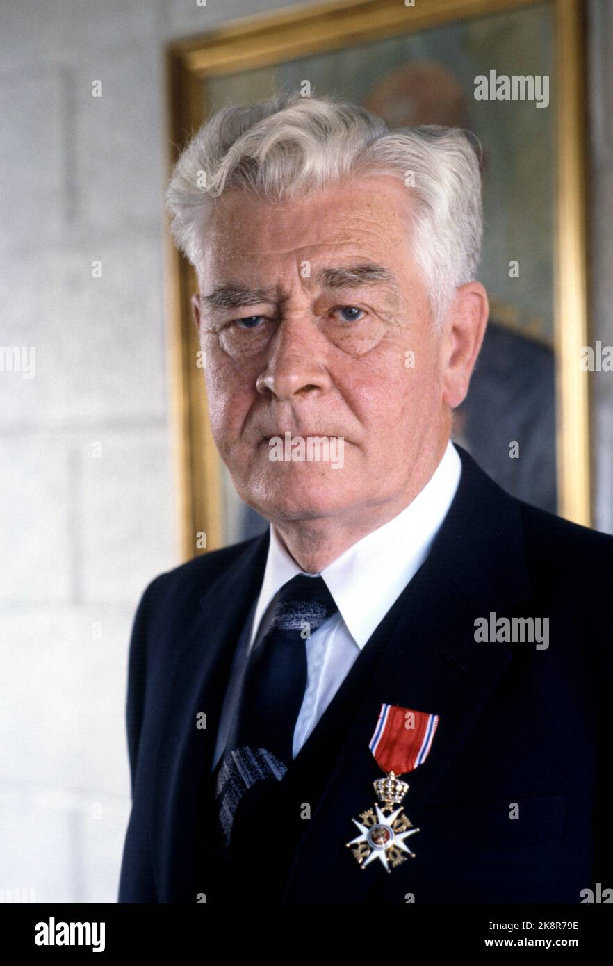 Oslo 19820913. Chief of the Gunnar Haarstad surveillance police receive ...