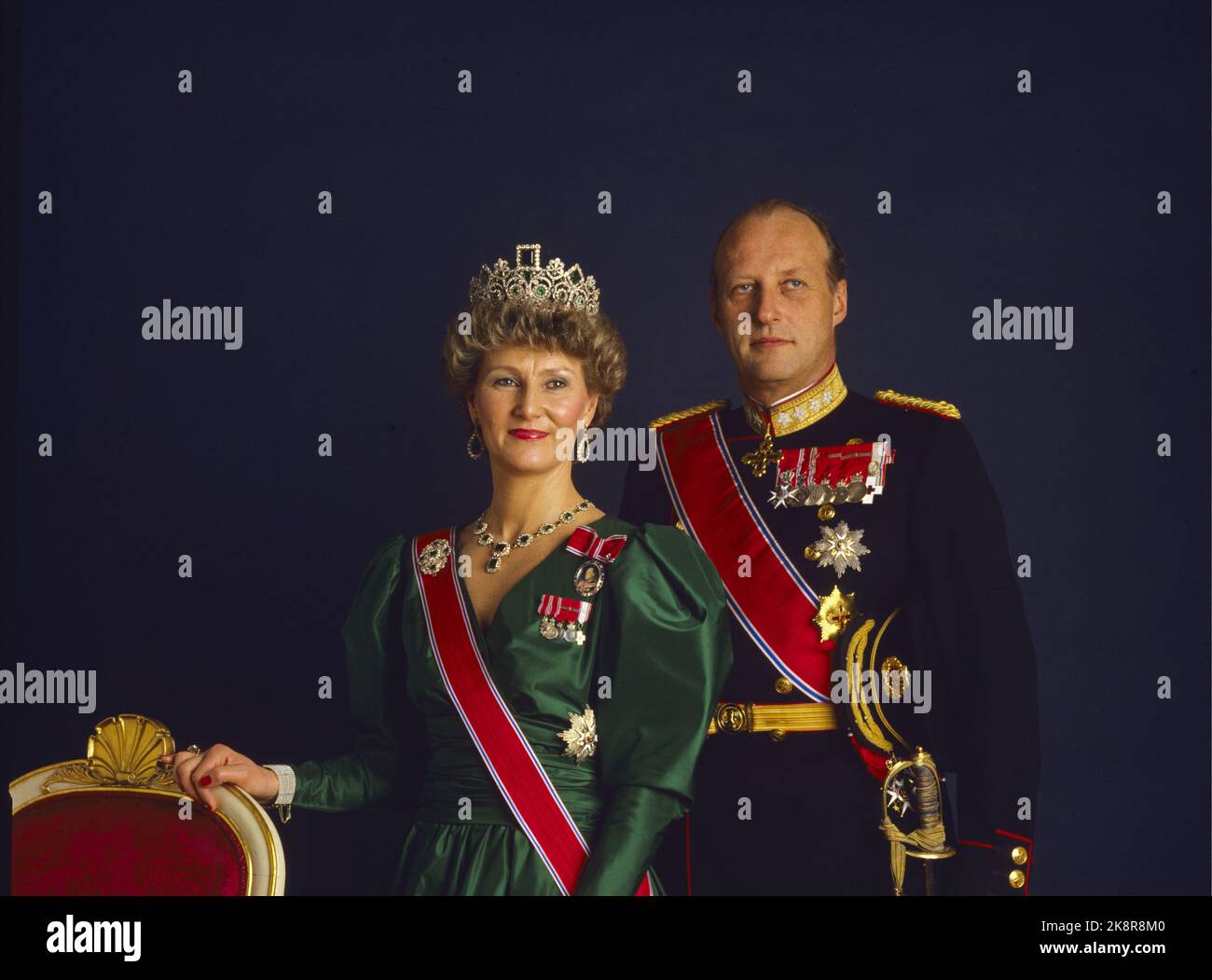 Oslo19870119 The Crown Prince couple photographed in the gala. Crown ...