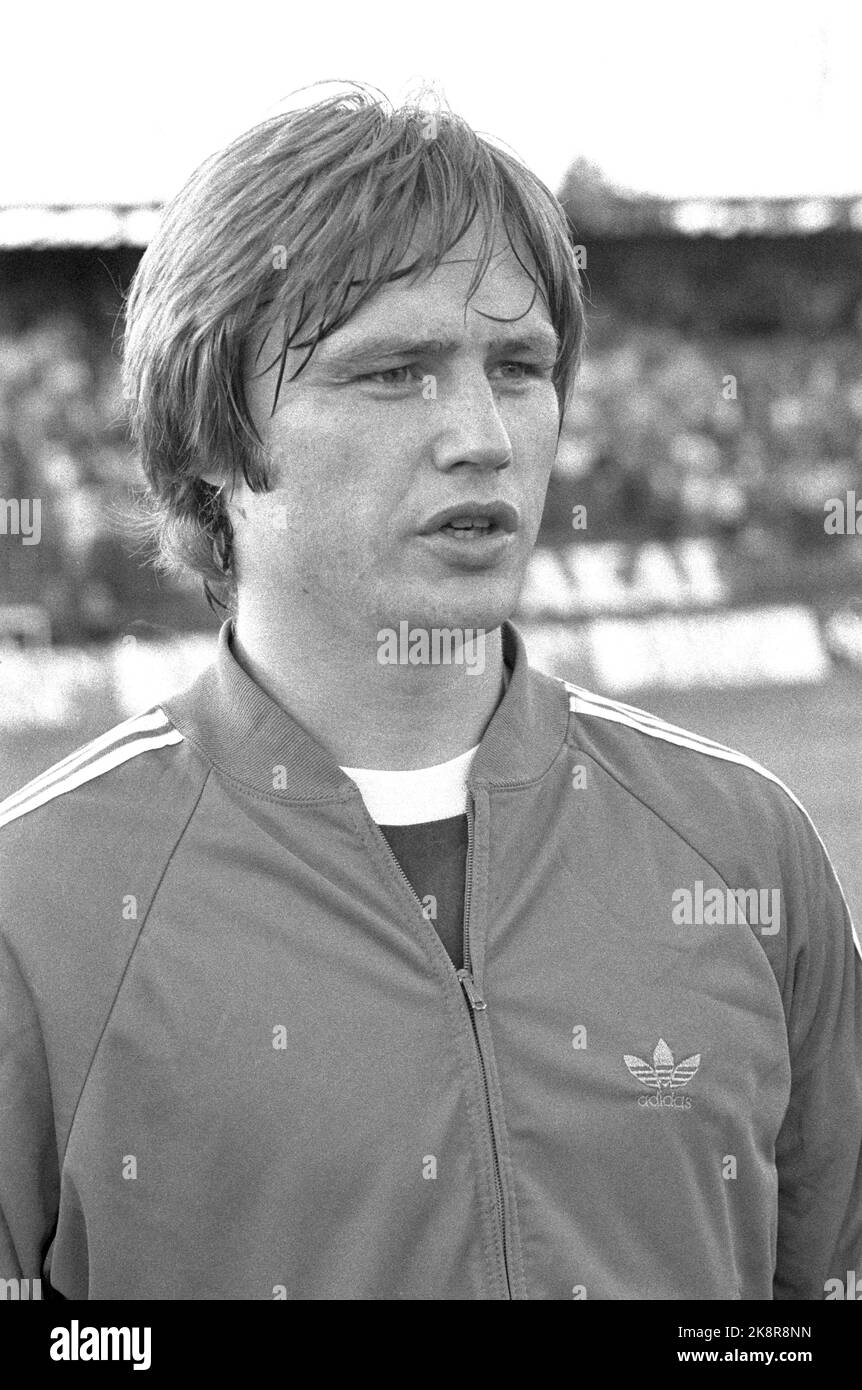 Oslo 1977-08-18: The Norwegian national team in football photographed ...