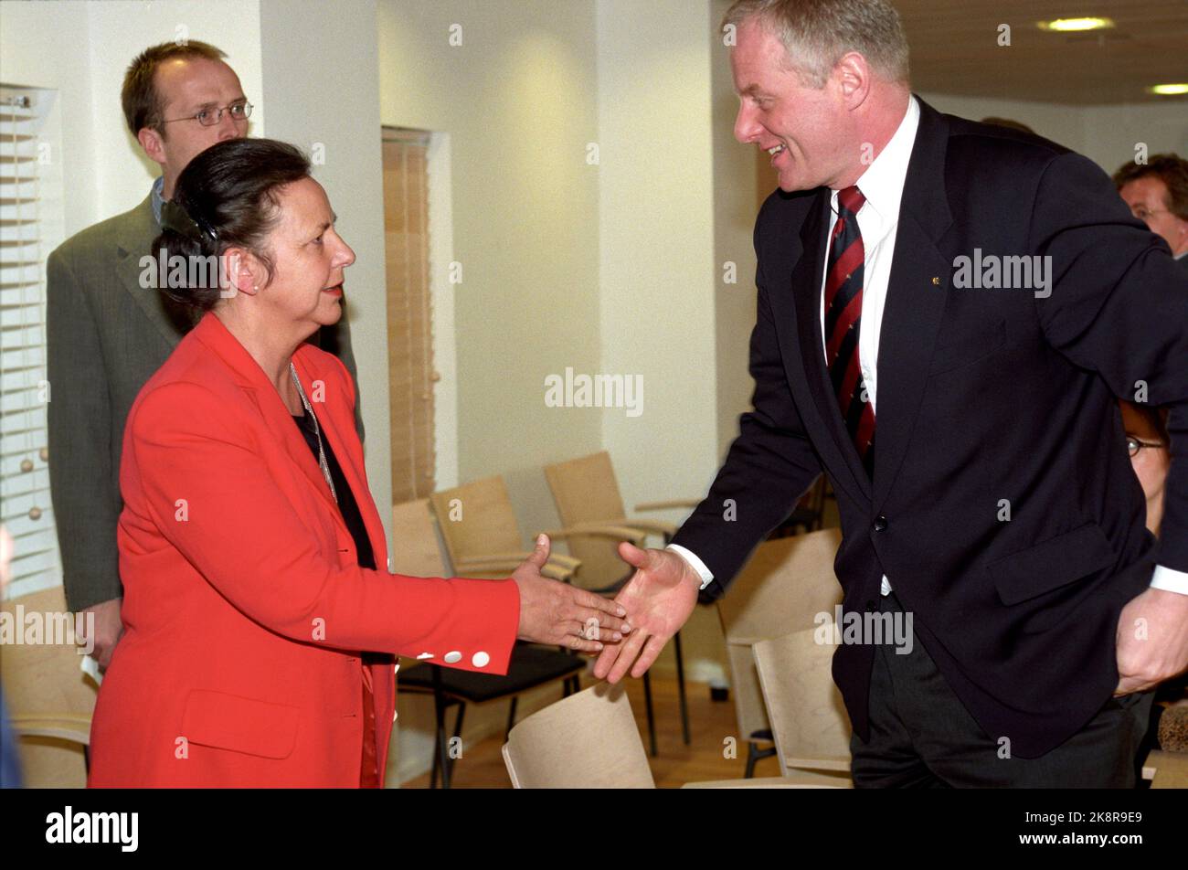 Erik johansen scanfoto ntb happiness economy and business hi-res stock ...