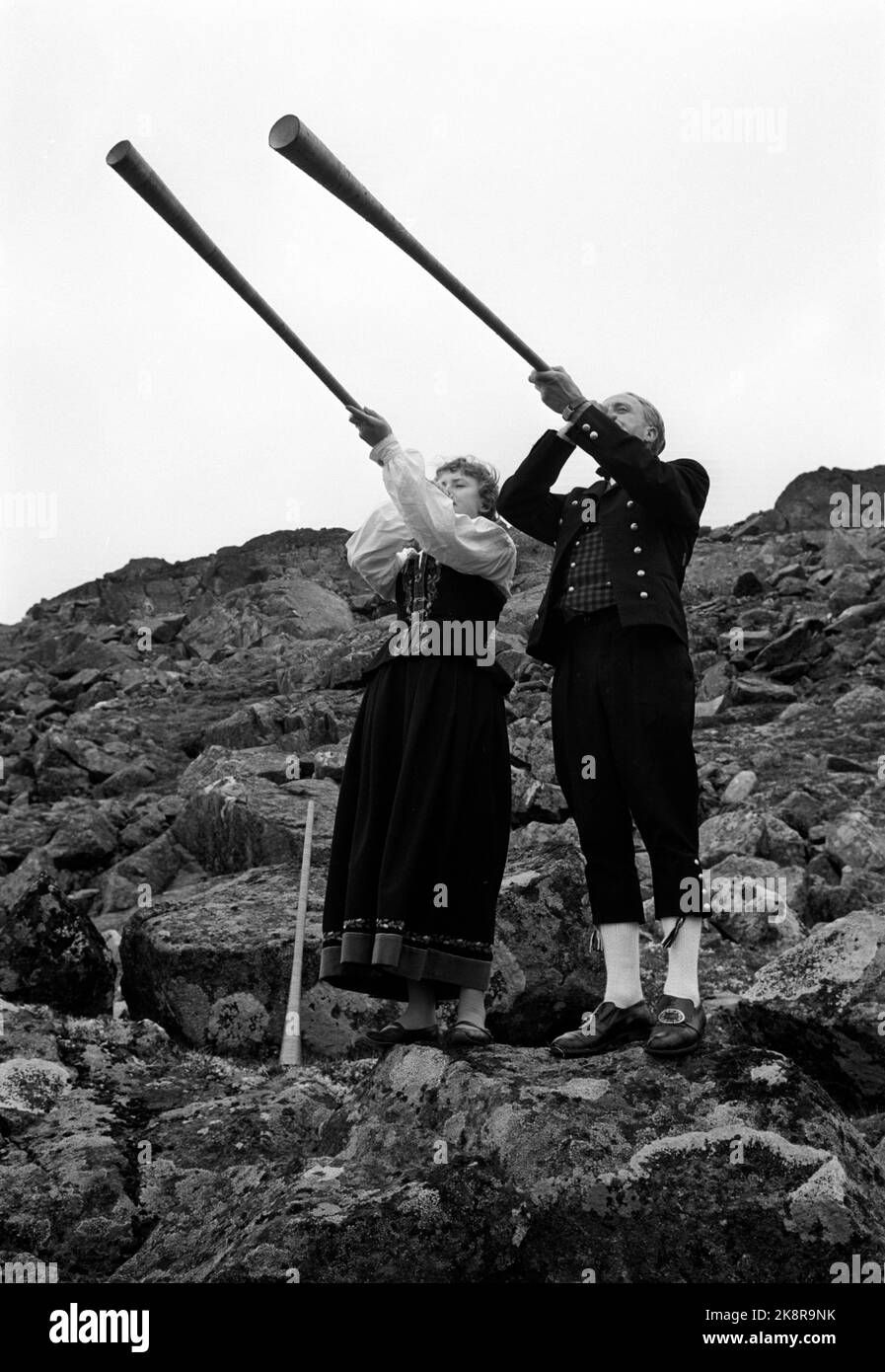 Sverre borretzen current ntb musical instruments folk film premier ...