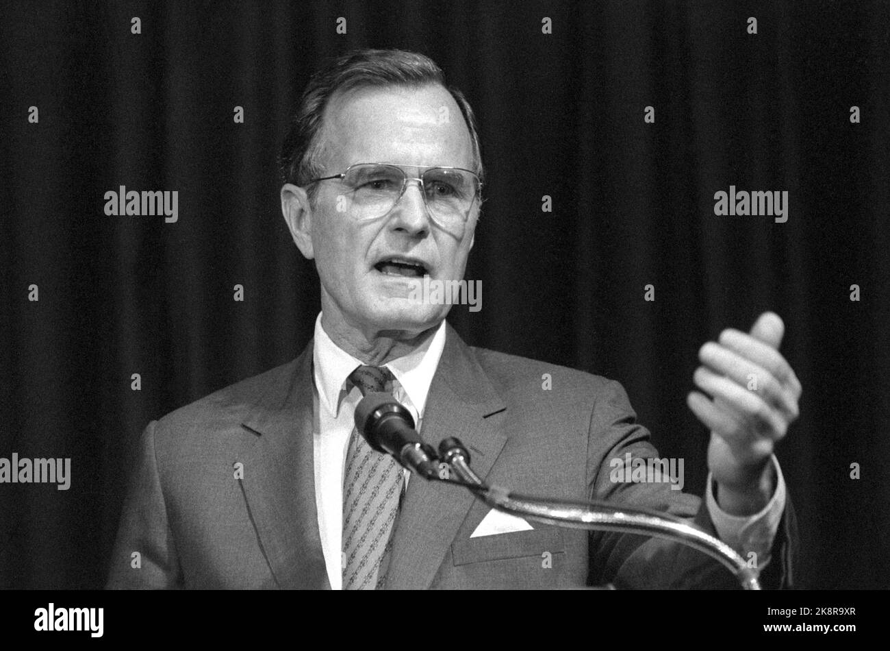 Vice president george bush hi-res stock photography and images - Alamy