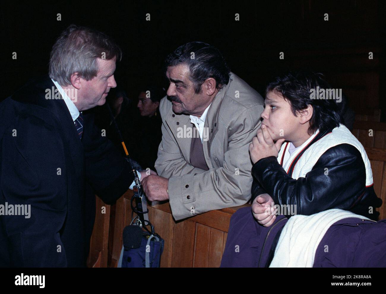Oslo January 2, 1991. Mr Lawyer Tor Erling Staff (TV) in conversation ...