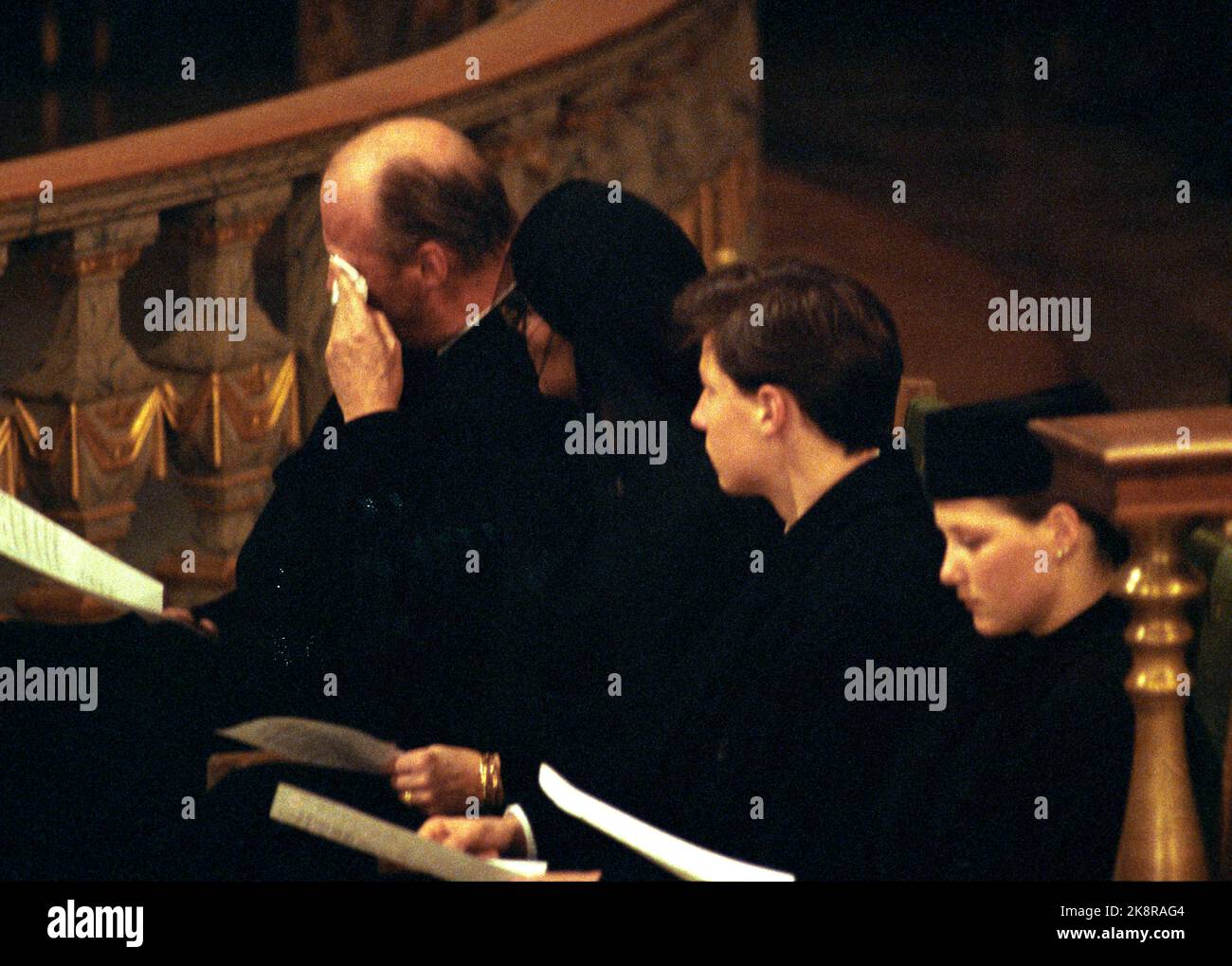 Oslo 19910120: King Olav's death. Memorial service in Oslo Cathedral. The royal family in grief ...
