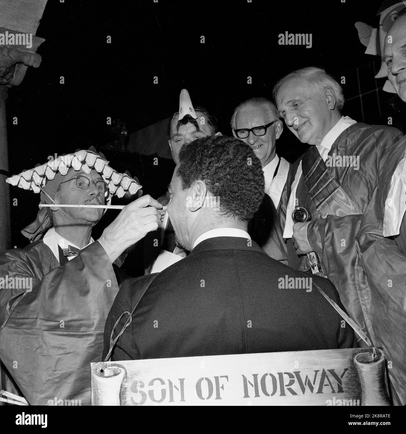 Oslo December 1964 American actor Earle Hyman is beaten to the knight ...