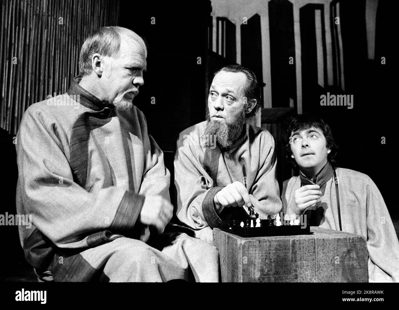 Man, make up, theater Black and White Stock Photos & Images - Alamy
