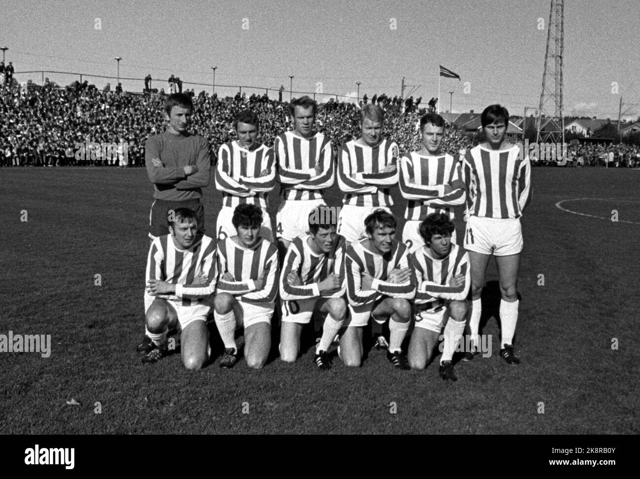 Oslo 19711003 Football, team picture of Sarpsborg Football Club. Photo ...