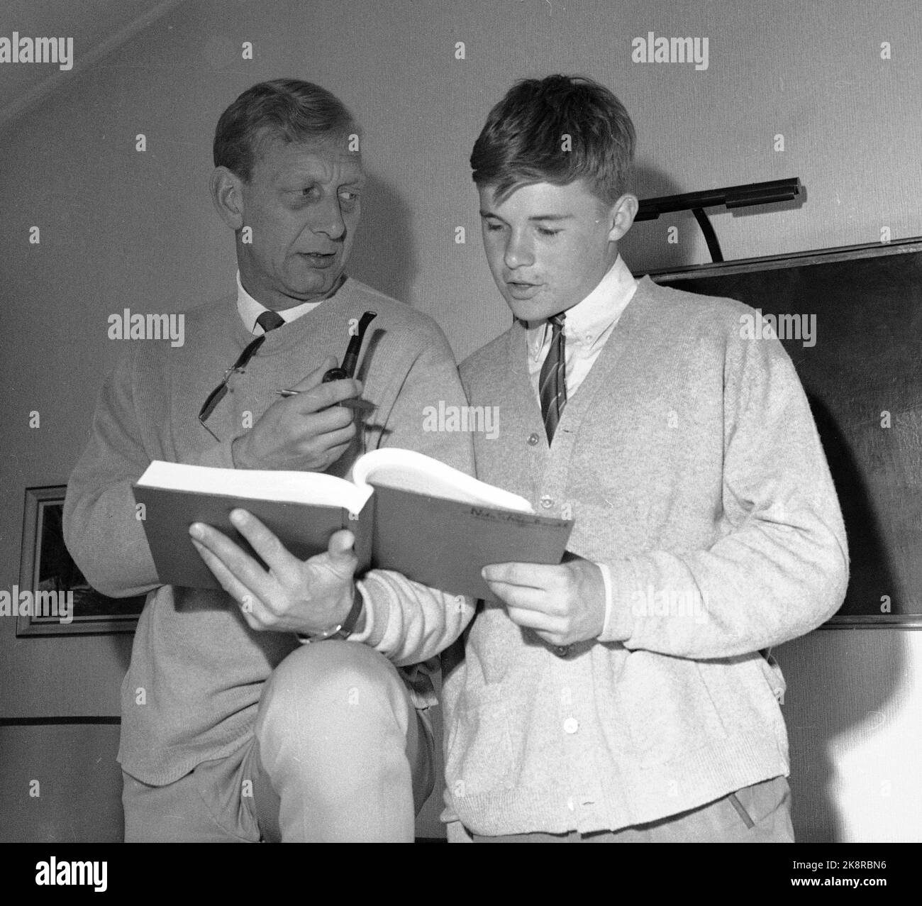 Oslo 19650601 Instructor Nils Reinhardt Christensen (TV) instructs Ole ...