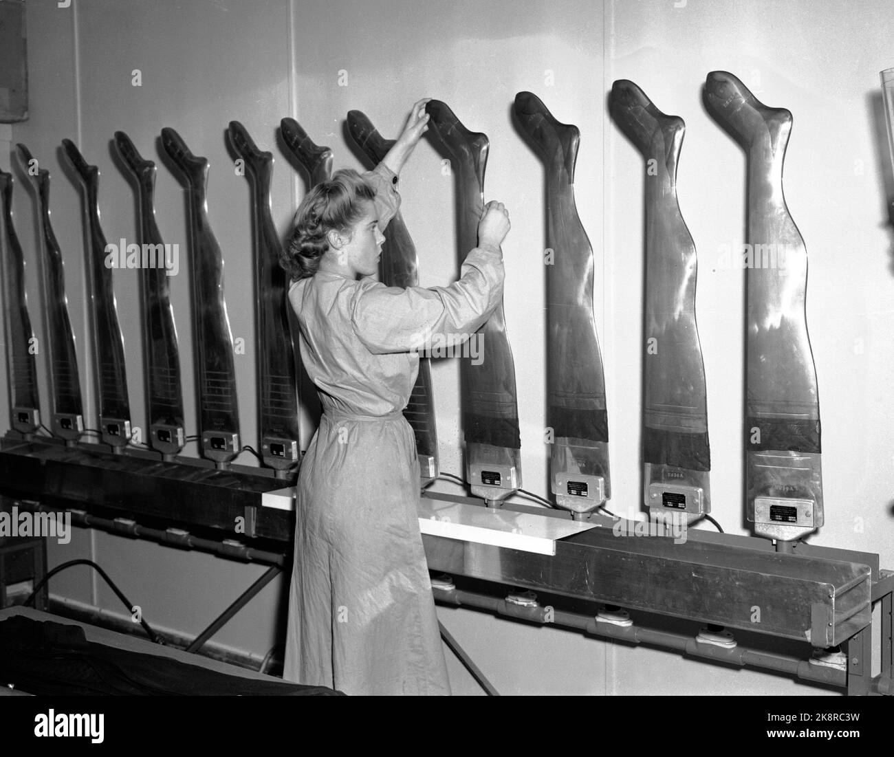 Woman in nylon stockings hi-res stock photography and images - Alamy