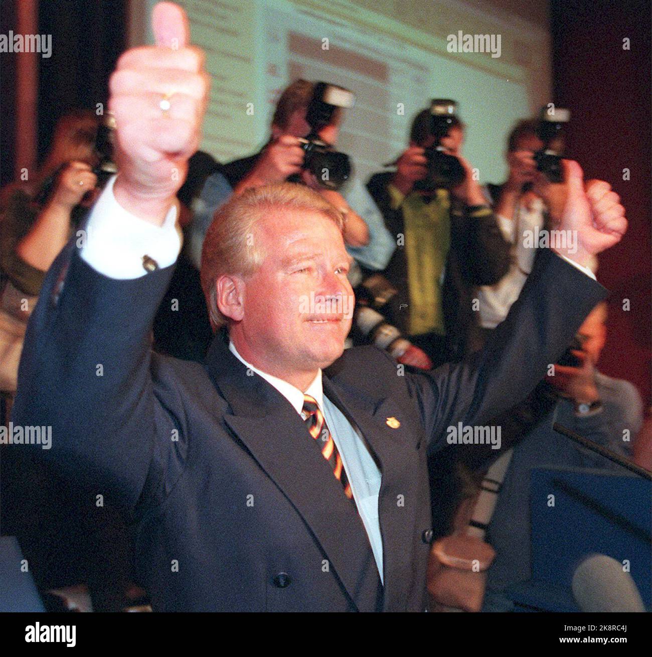 Oslo 199709815: Frp leader Carl I. Hagen and party traps cheer during ...