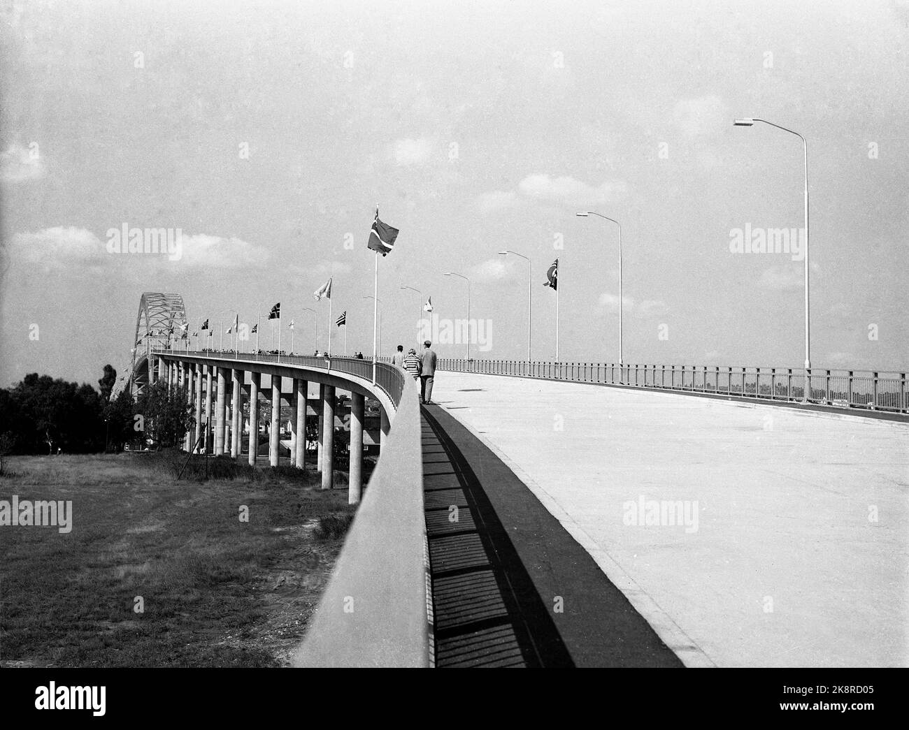Jan nordby ntb ntb bridge opening ceremonies flag hi-res stock ...