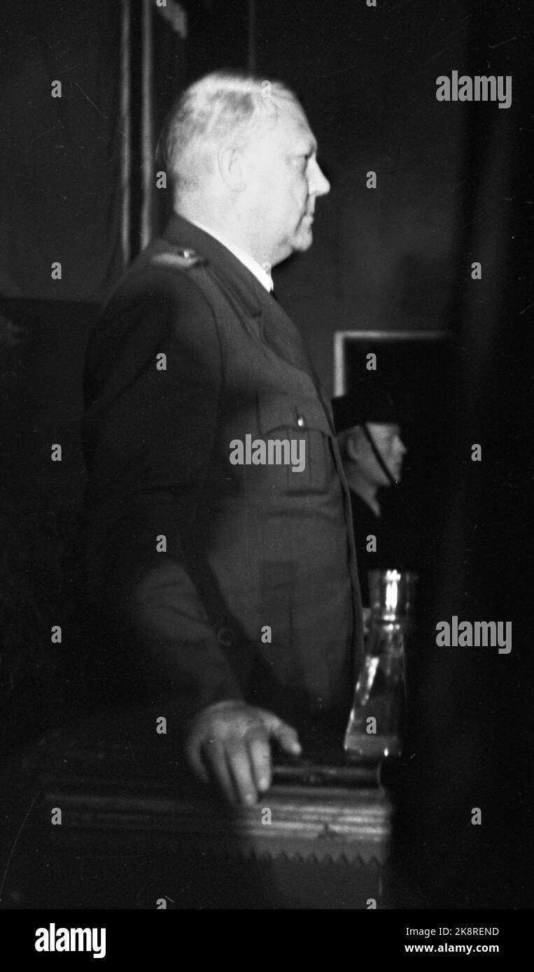 Vidkun quisling on the pulpit photo hi-res stock photography and images ...