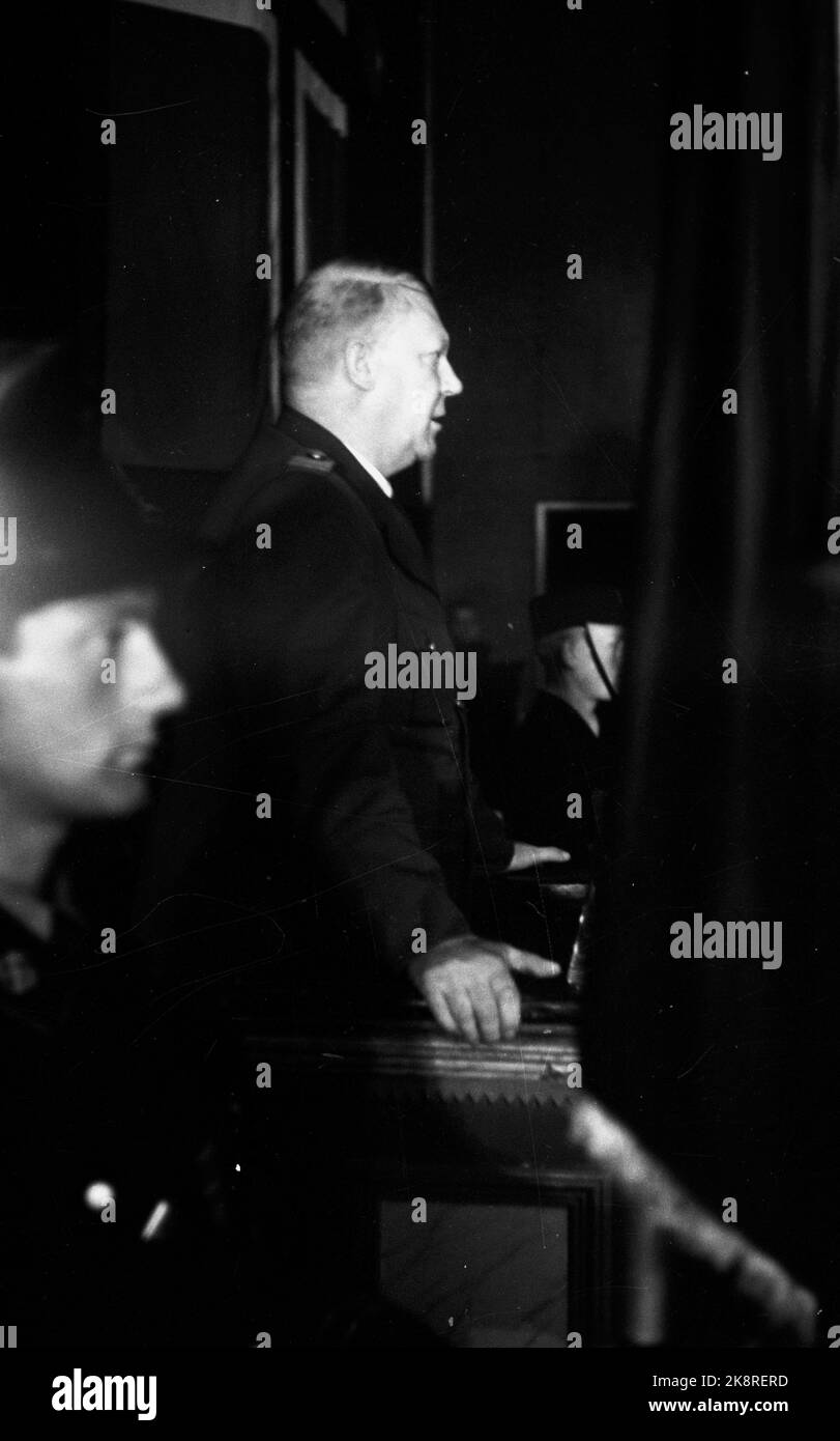 Vidkun quisling on the pulpit photo hi-res stock photography and images ...