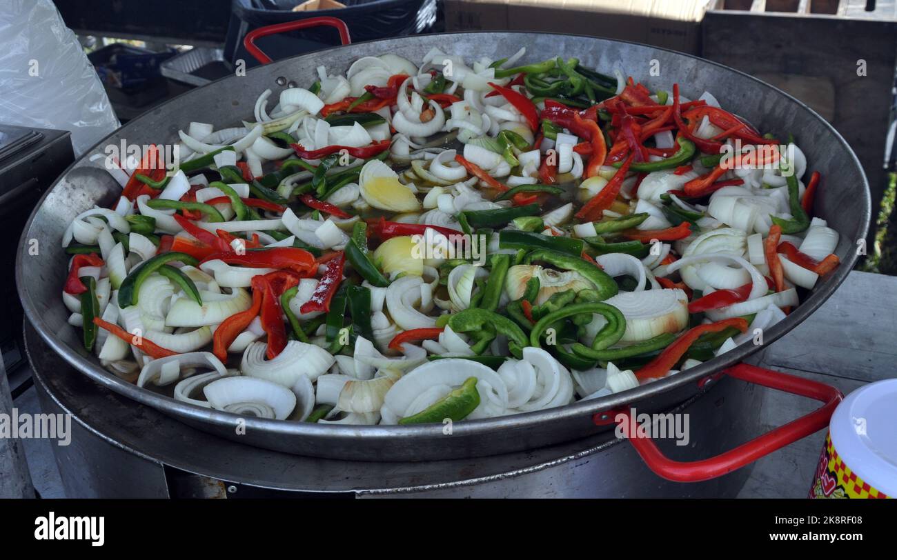 Restaurant prep table hi-res stock photography and images - Alamy